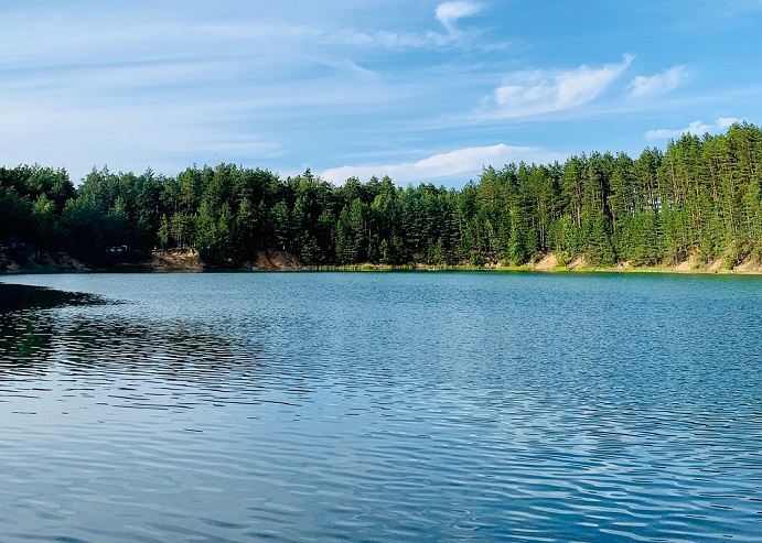 Keunikan Telaga Biru Cisoka, Harga Tiket, & Kegiatan Menariknya